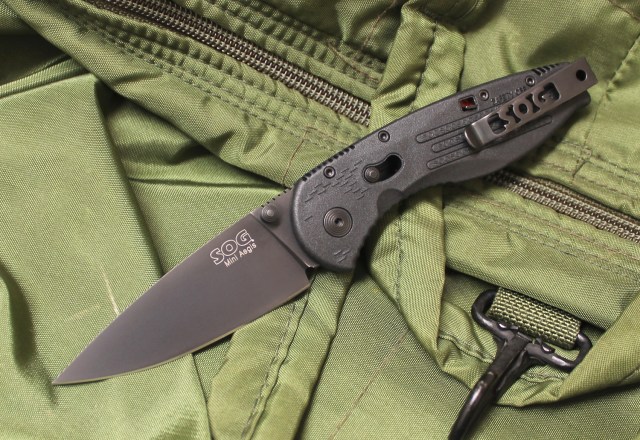 SOG Knives Mini Aegis Review | BladeBarrelBezel.com