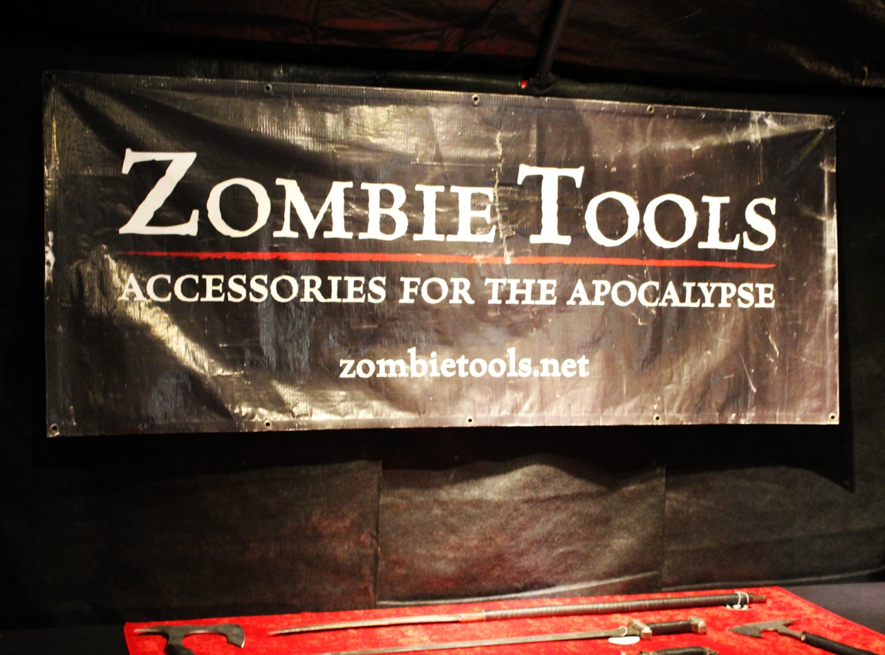 BLADE Show Patrons Scared by Zombie Tools | BladeBarrelBezel.com